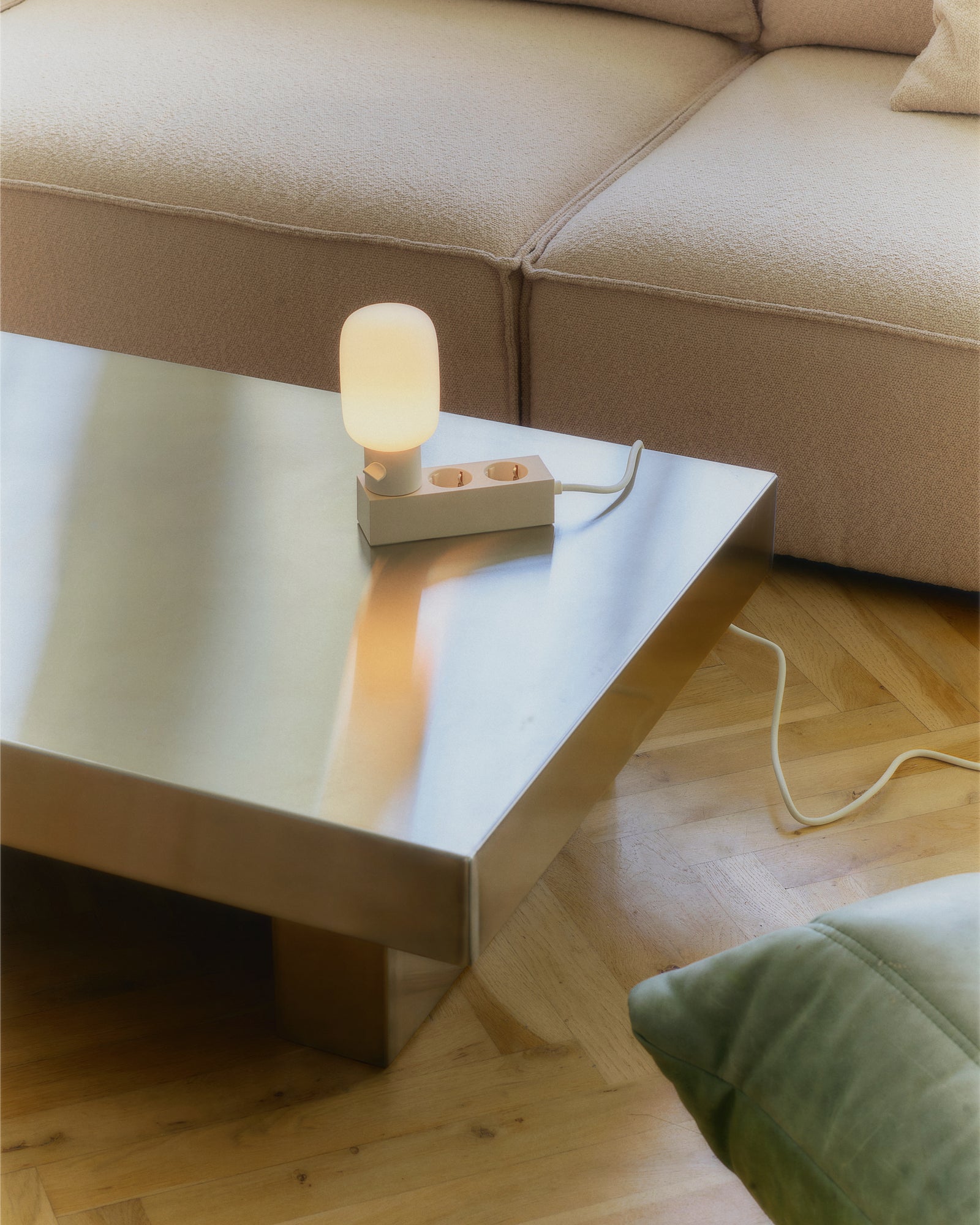 Hopper - Light Oak – Pedestal ES